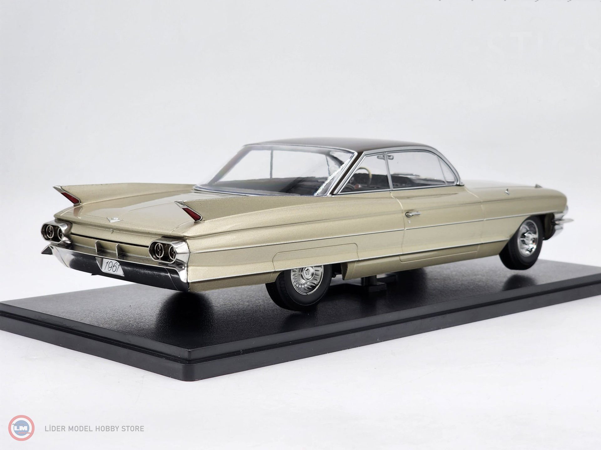 KK Scale - 1:18 1961 Cadillac Series 62 Coupe DeVille 1 - 5.316,80 TL ...