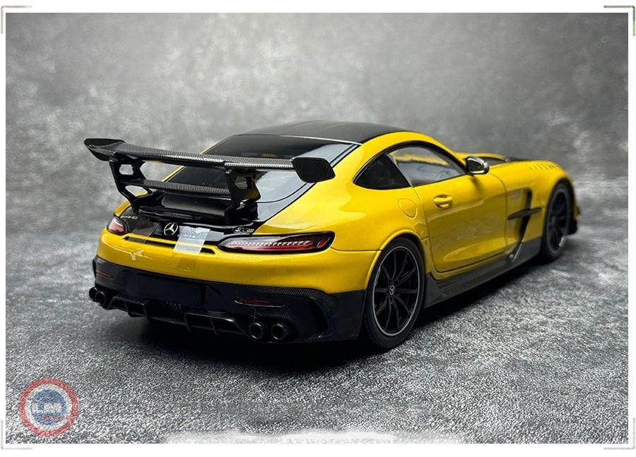 Minichamps - 1:18 2021 Mercedes Benz AMG GT Black Series Solar Beam ...
