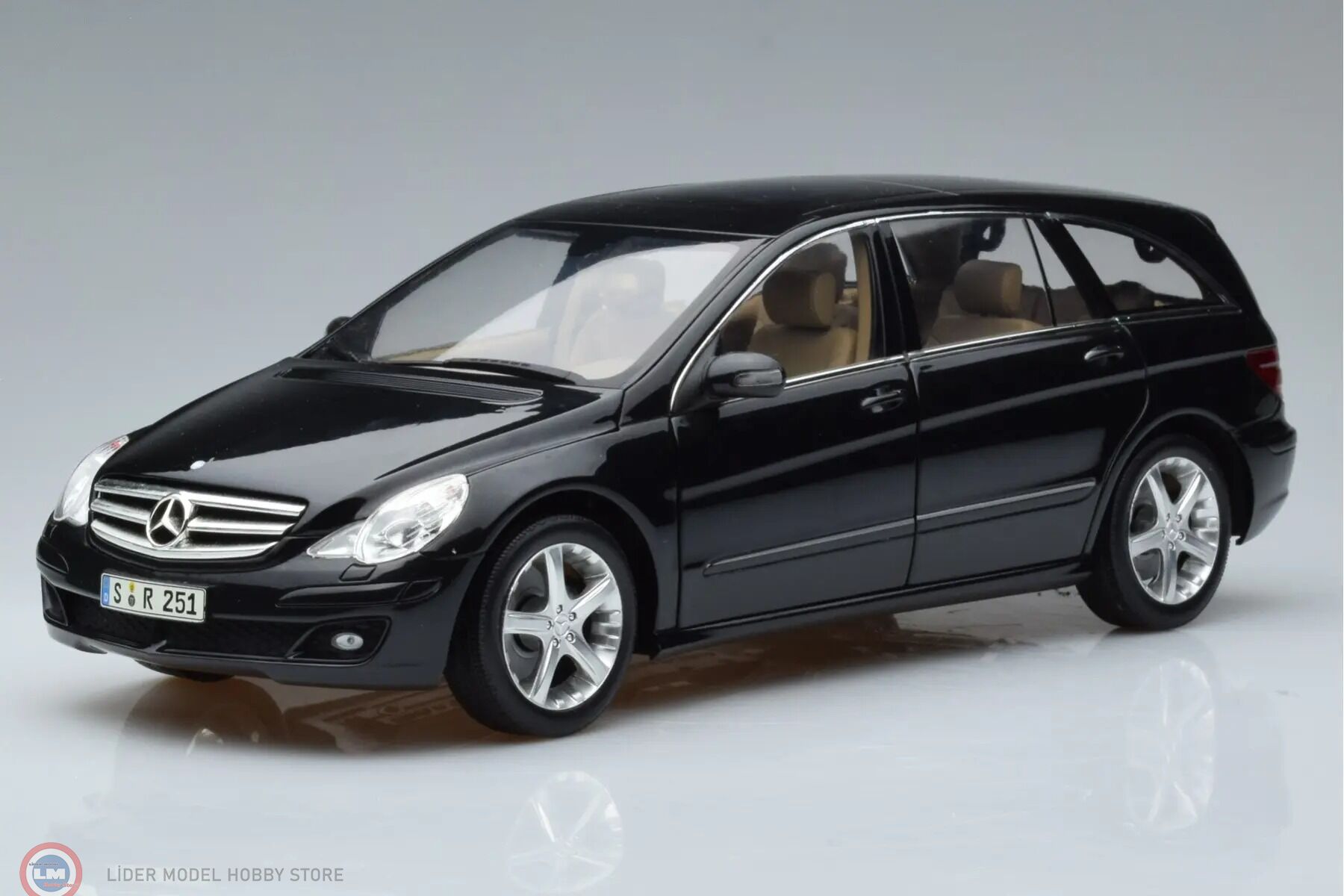 Minichamps - KUSURLU 1:18 Minichamps 2005 Mercedes Benz R Class W251 ...